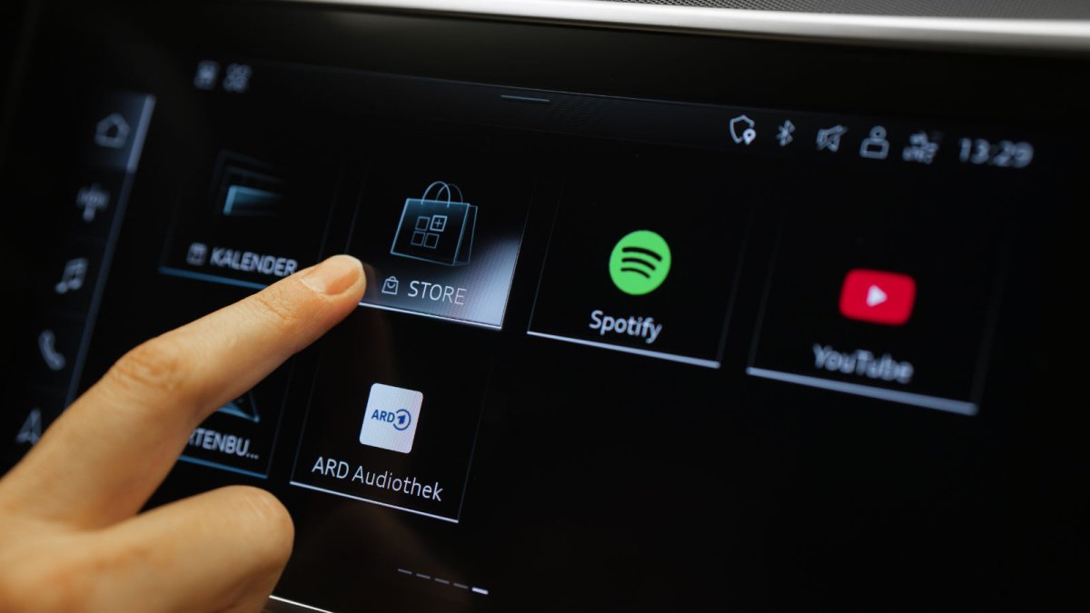 Car-Infotainment mit Android Automotive: App-Store-Pläne der ...