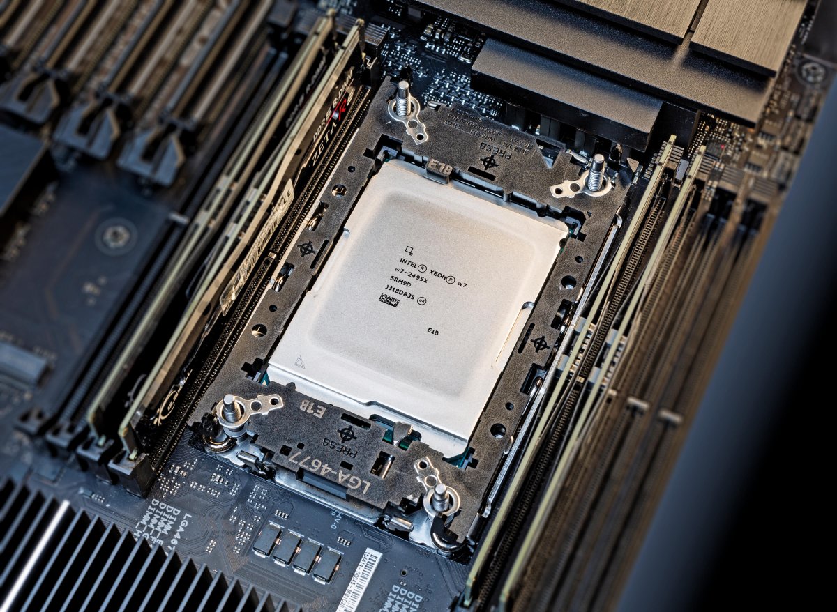 Workstation-CPU: Intel Xeon mit 24 Kernen im Test | heise online