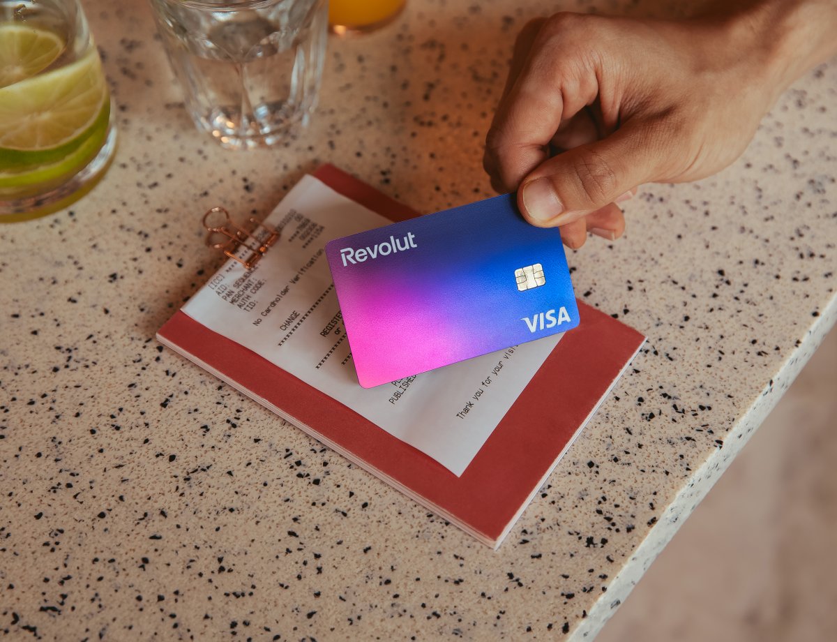 Neobank Revolut: DE-IBAN for German accounts | heise online