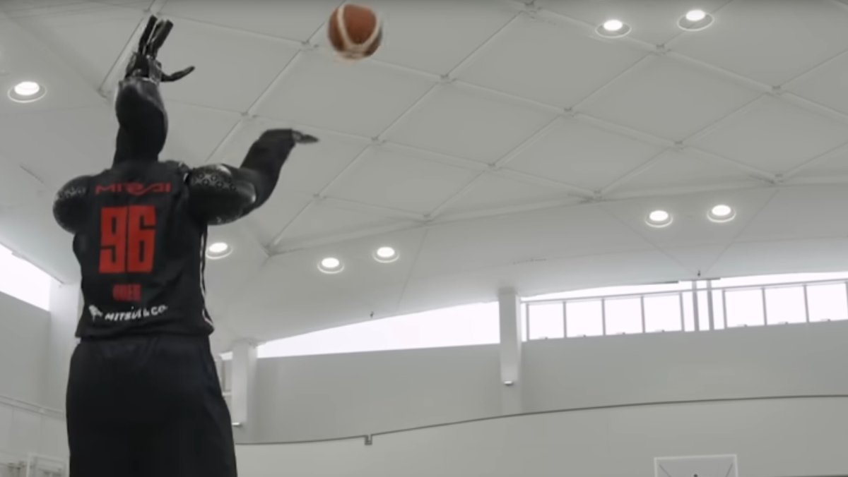 Toyota's humanoid robot achieves Guinness record in basketball long ...
