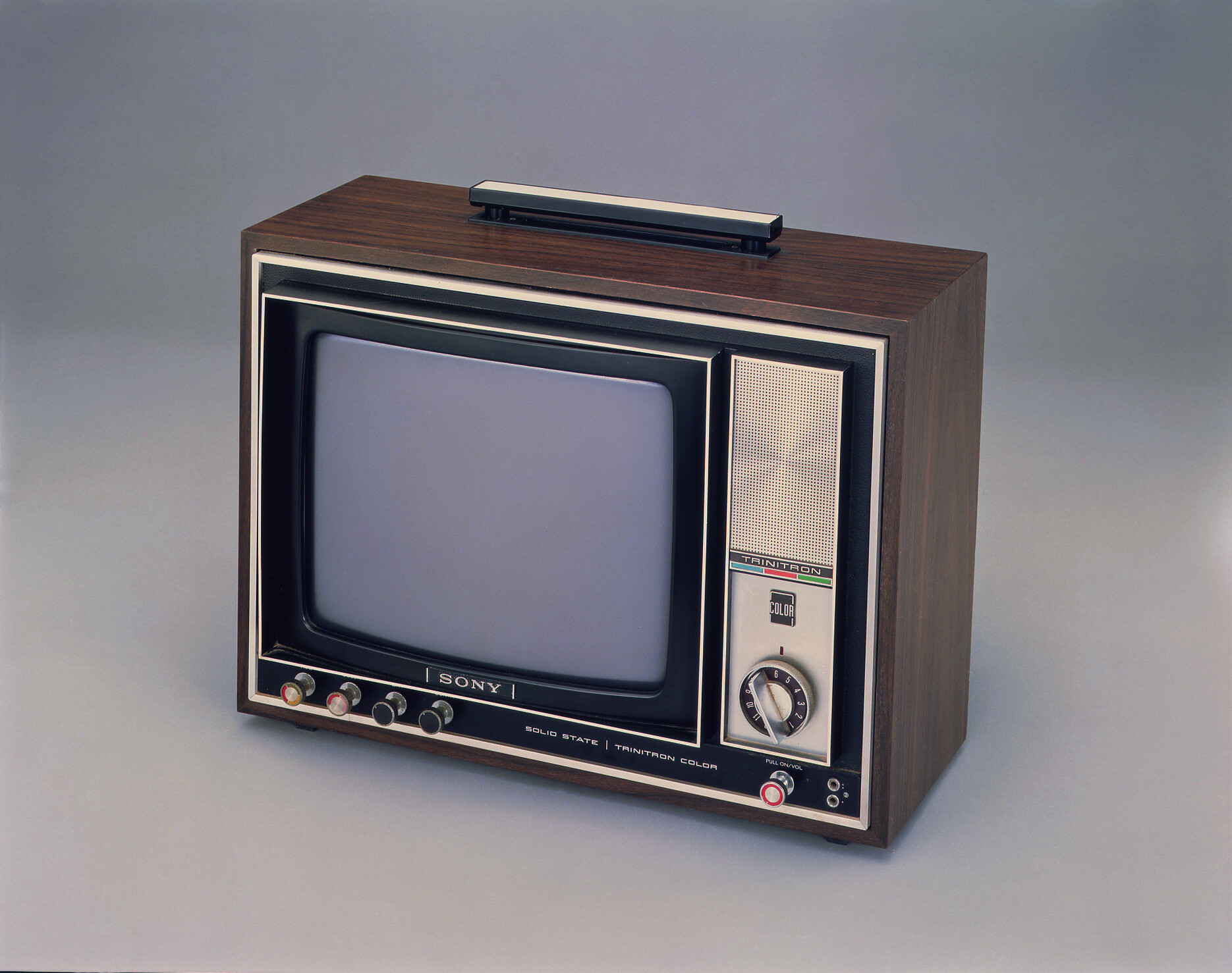 first colour tv