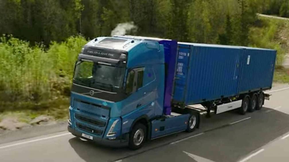 Brennstoffzellen-Lkw: Volvo zeigt seinen ersten Wasserstoff-Truck | heise online