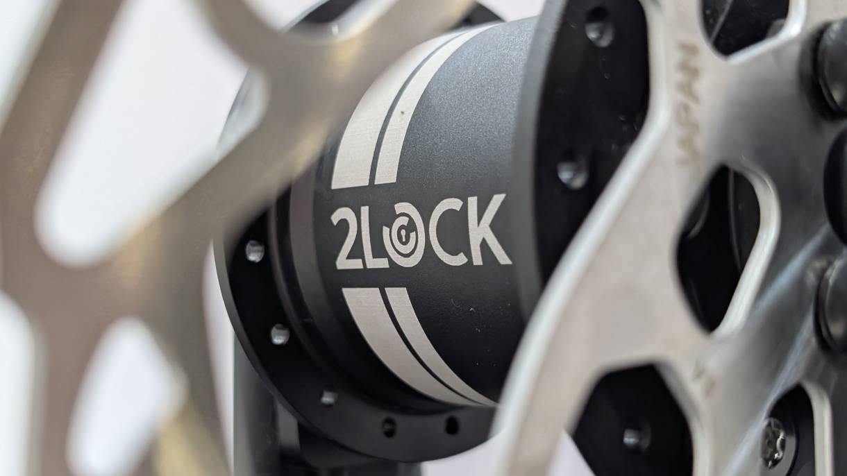 2Lock: Regensburg start-up shows smart hub lock for e-bikes | heise online
