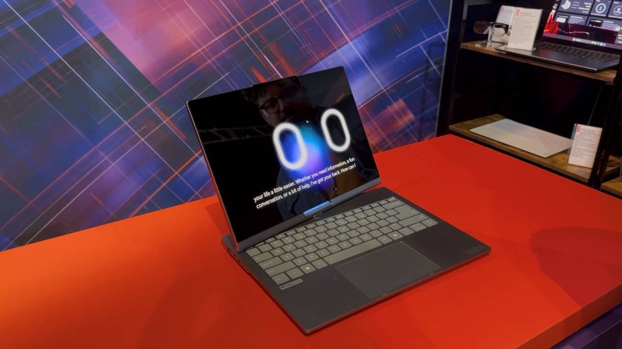 ThinkBook Plus Gen7 Auto Twist: Motorized screen turns to the user ...