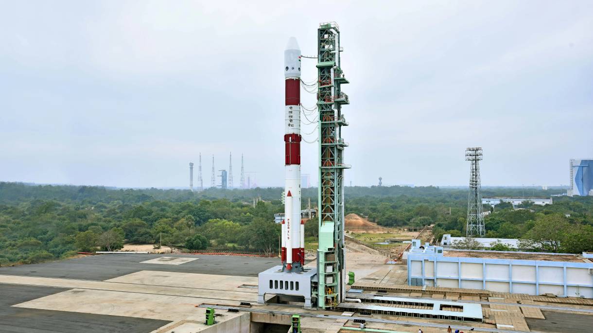 Indian rocket crashes with 16 satellites on board | heise online