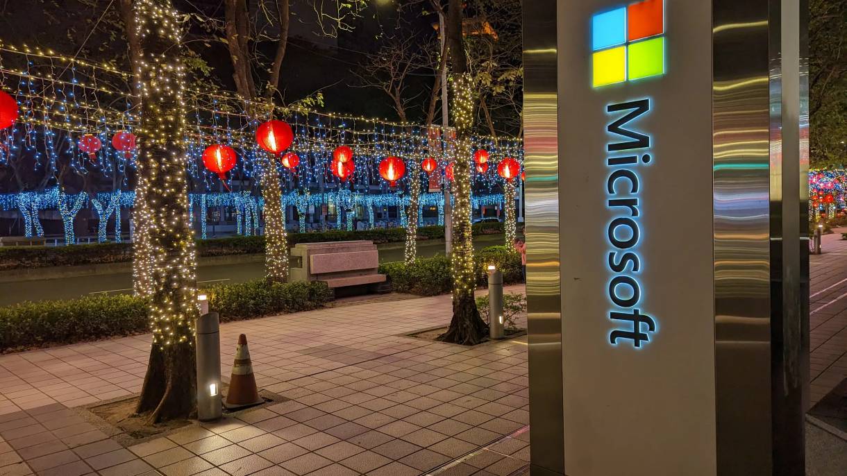 Microsoft beats expectations, but stock market punishes a weaker cloud ...