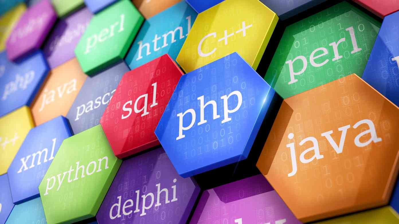 Programmiersprachen-Ranking: Viel Bewegung, JavaScript und Python ...