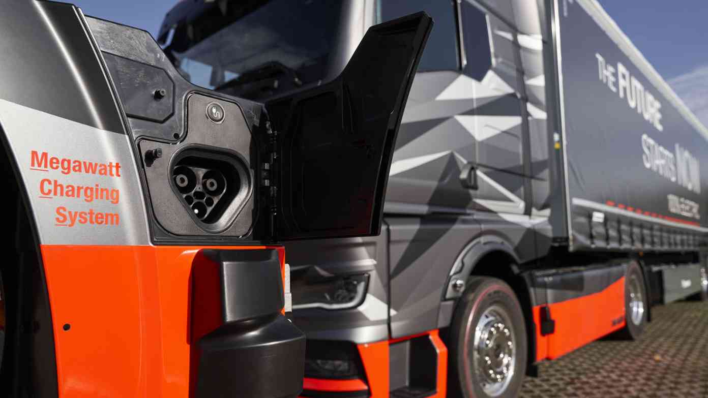 Elektromobilität: Drei Megawatt Ladeleistung für schwere Elektro-Lkw | heise autos