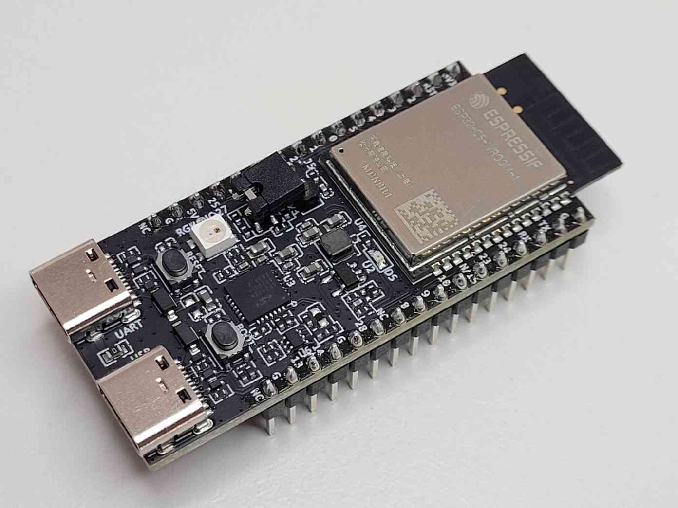 Für IoT-Projekte: Espressif ESP32-C5 mit 5-GHz-WLAN im Test | heise online