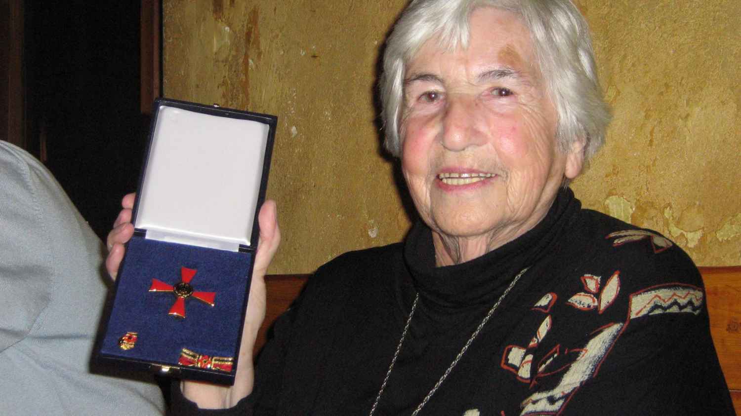 Kleine Frau mit großer Wirkung: Baruch dayan ha'emet, Esther Bejarano ...