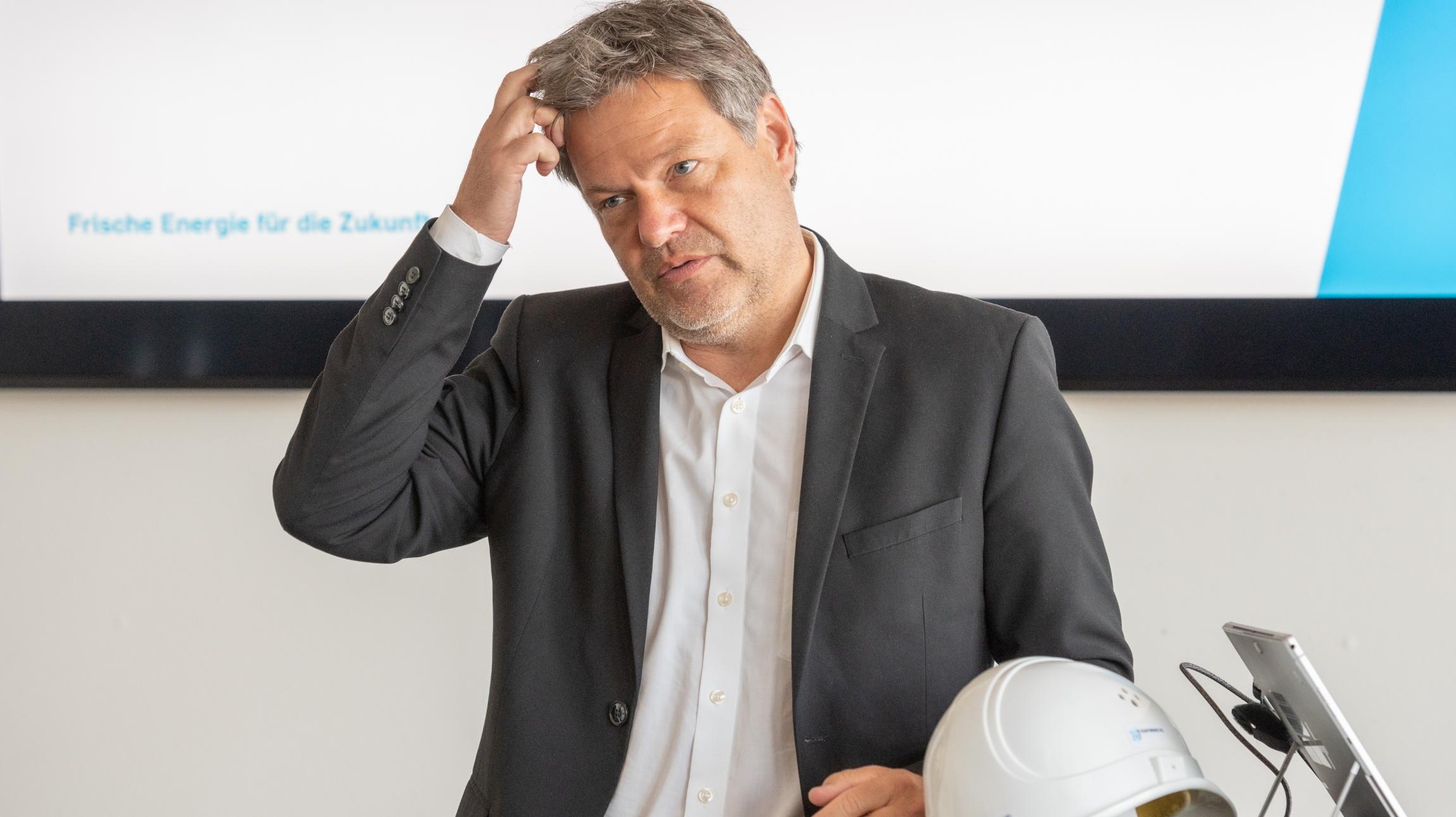 Bundeswirtschaftsminister unter Druck: Plagiatsvorwürfe wegen Robert ... Bundeswirtschaftsminister unter Druck: Plagiatsvorwürfe wegen Robert ...