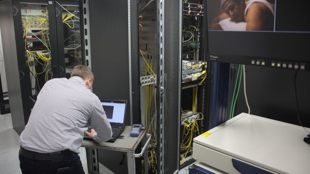 Quantum encryption: ARD and Vodafone test eavesdrop-proof TV ...