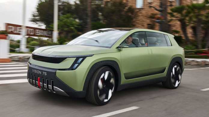 Studie Elektroauto Skoda Vision 7S: Ausblick auf großes E-SUV ab 2026 | heise Autos