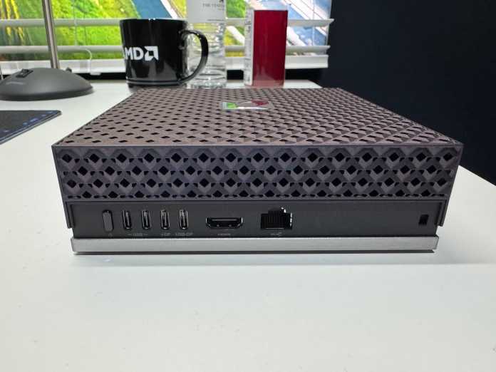 Ryzen AI Halo: AMD's Mini-(PC) Answer to Nvidia's DGX Spark | heise online