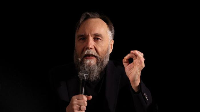 Alexander Dugin: Putins Vordenker oder marginalisierte Randfigur ...